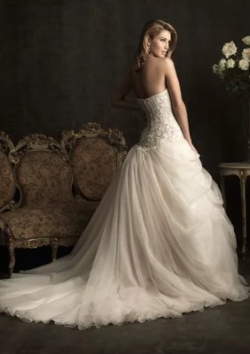 Long Vintage Ball Gown Style Wedding Dresses Lace CZ Diamond Decoration