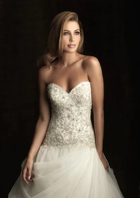Long Vintage Ball Gown Style Wedding Dresses Lace CZ Diamond Decoration