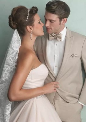 Sleeveless Embroidery Ball Gown Style Wedding Dresses For Bridal Crystal Decoration