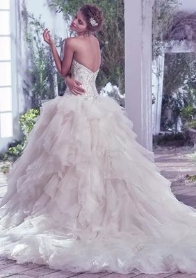 Tiered Ruffle White Lace Ball Gown / Real Made Plus Size Wedding Dresses