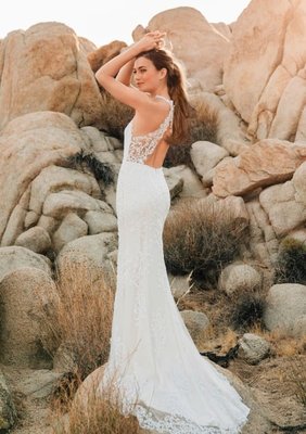 Mermaid Luxury Ball Gowns , 3D Beading Strapless Lace Fit And Flare Wedding Dress