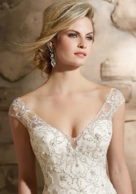 Pretty Lace Fit And Flare Bridesmaid Dress , Beautiful Flared Wedding Gowns