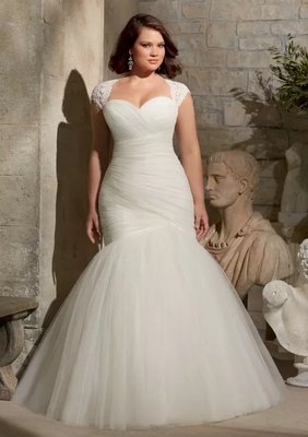 Customized Lace Open Back Mermaid Wedding Dress , Sheer Jewel Neck Trumpet Bridal Dress