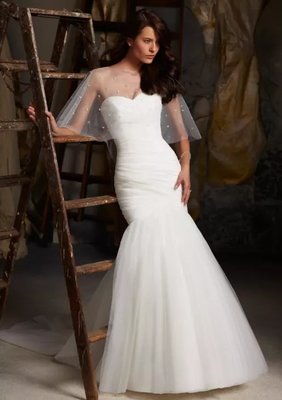 Luxury Low Back Mermaid Wedding Dress , Ladies White Mermaid Bridesmaid Dresses