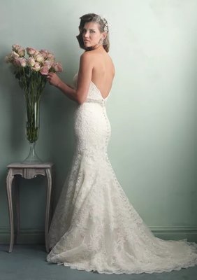 Elegant Fancy Embroidered Mermaid Tail Wedding Dress With Long Train Heart Design