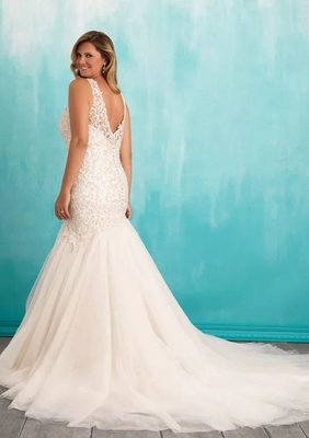 Bottom Tulle Mermaid Prom Dresses , Oriental Backless Mermaid Wedding Dresses