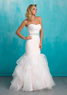 Floor - Length Lace Sheath Column Wedding Dress Sweetheart Neckline Sleeveless