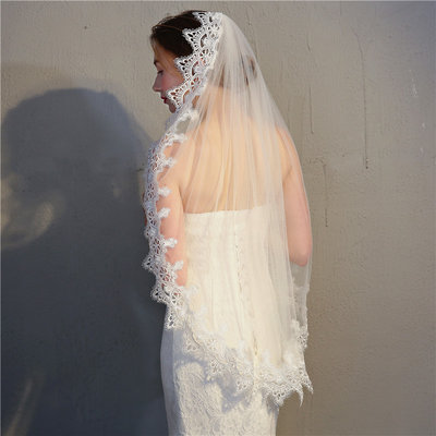 Elegant Ladies Wedding Dress Accessories / Beautiful Long Bridal Veils