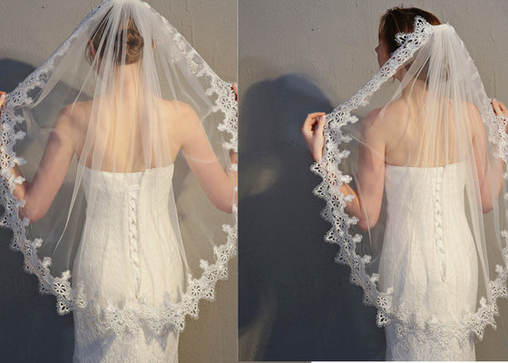 Elegant Ladies Wedding Dress Accessories / Beautiful Long Bridal Veils