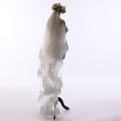 Various Styles Vintage Wedding Veils , Beautiful Classical Wedding Veils With Crystals
