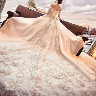 New Type Luxurious long tail wedding dress