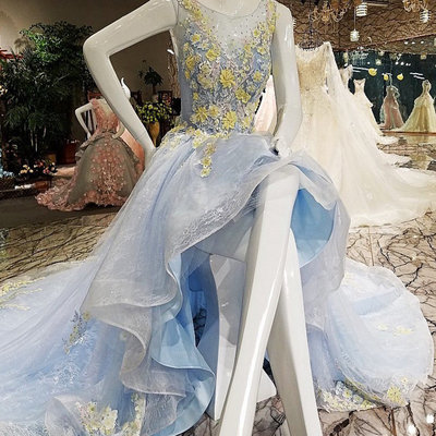 Pale blue with clear shoulders and small trailing tails for luxury court evening dresses
