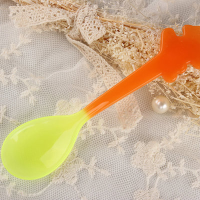 Colorful High Grade Christmas Color Changing Spoons / PP Color Change Spoon Eco-friendly