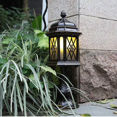 New European Style Retro Outdoor LED Garden Lights Pillar Gate lights supplier