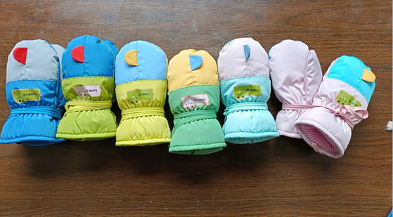 China Baby mittens supplier