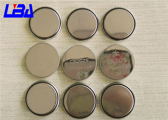 High Energy Density CR2025 3V Battery 160mAh Silver Color 20MM*2.5MM