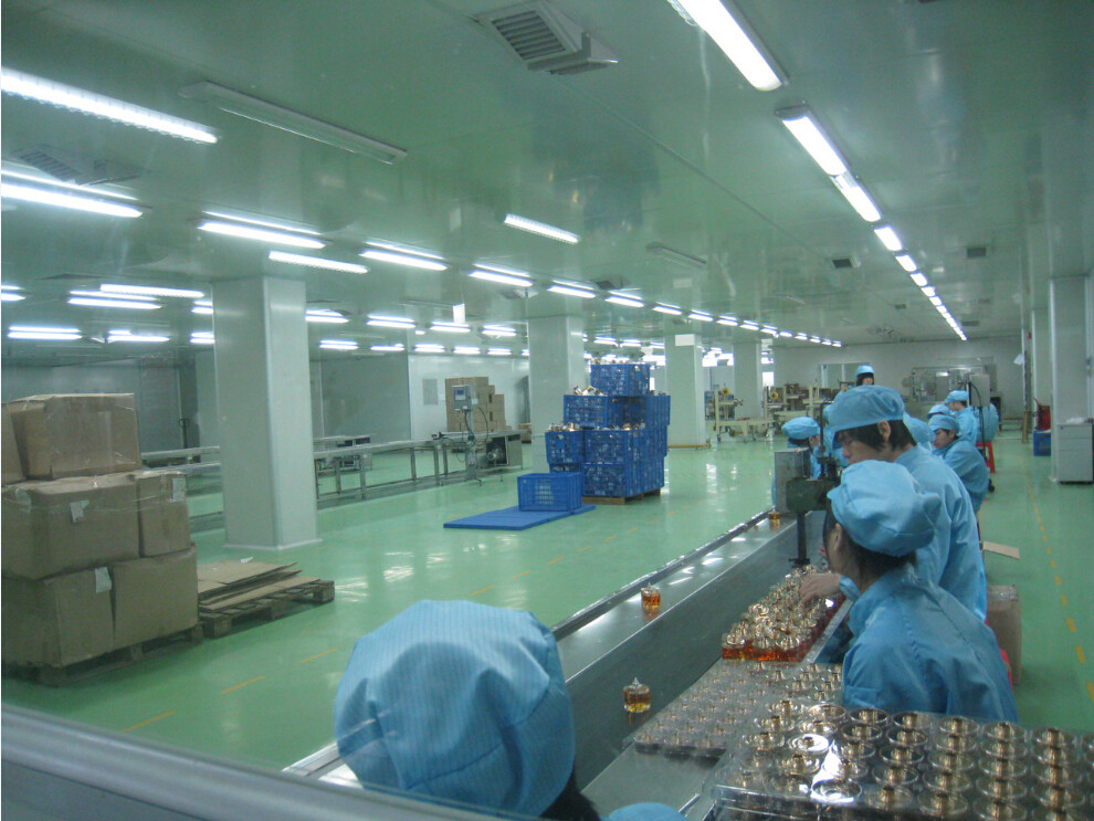 Guangzhou Xuelei Cosmetic Co., Ltd. factory production line
