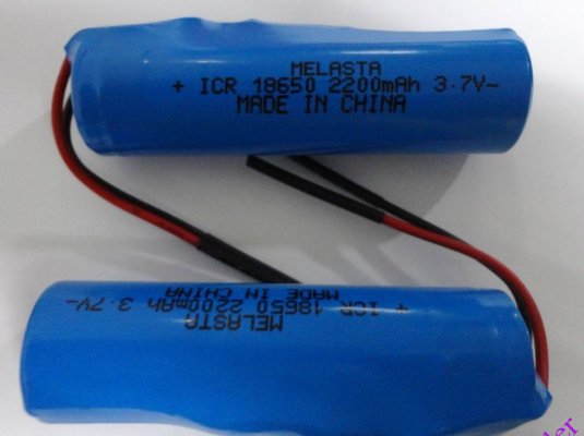 18650  3.7V 2200mAh Li-ion Battery with PCM