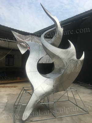 Handicraft Polished Stainless Steel Sculpture Residence Decoration 200cm Size