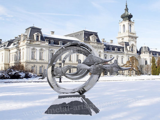 Huge Modern Outdoor Sculpture Stainless Steel As Road Decoration With Metal Circle Shape