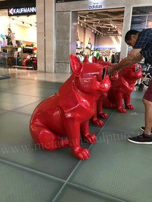 Painted Fiberglass Pig Statue Red Color Cool Design For Shopping Mall Decor