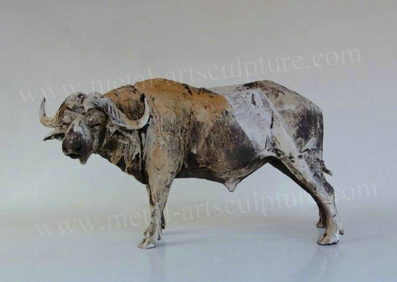 Handmade Fiberglass Animal Sculptures / Fiberglass Cow Statue Resin Garden Ornaments