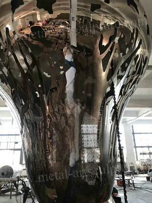 Bulb Shape Large Outdoor Statues / Metal Art Statues 3m Height Size For Art Decoration