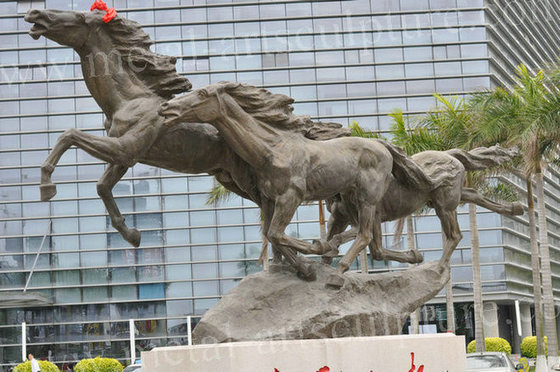 Handmade Large Bronze Horse Statue , Life Size Bronze Statues Yard Ornaments