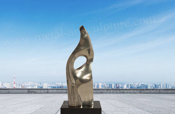 Golden Color Metal Abstract Sculpture As Patio Decoration Great Corrosion Stability