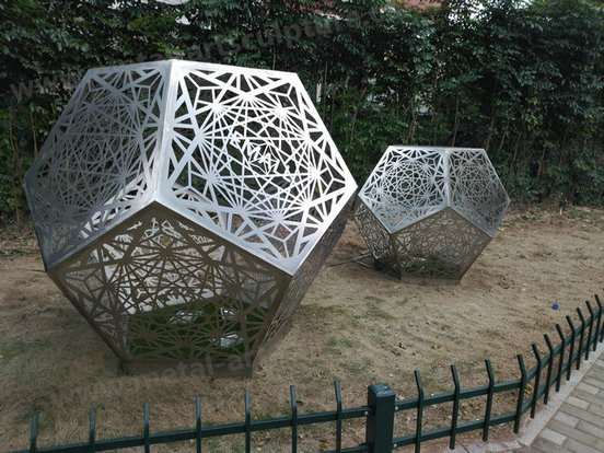Contemporary Metal Art Sculpture , Metal Garden Sculptures For Yard Decoration