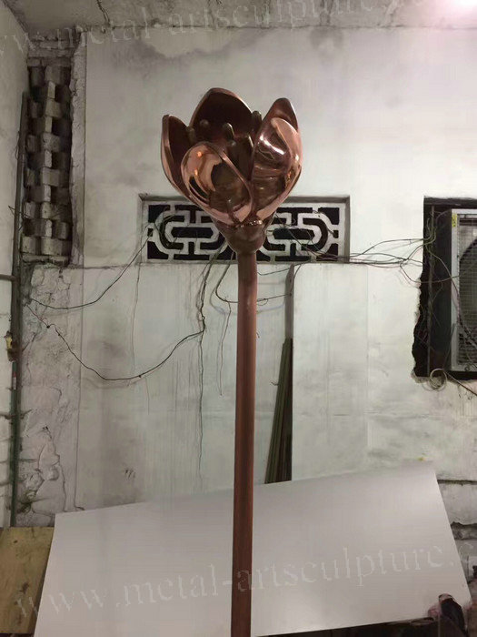 Indoor Decor Famous Bronze Sculptures , Customized Metal Garden Flowers Sculpture