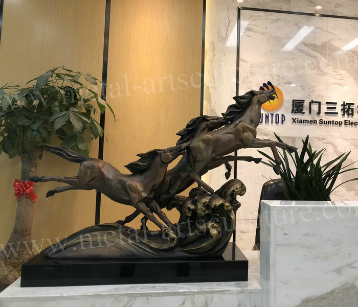 1m Length Cast Bronze Sculpture / Famous Bronze Horse Sculpture For Art Gallery
