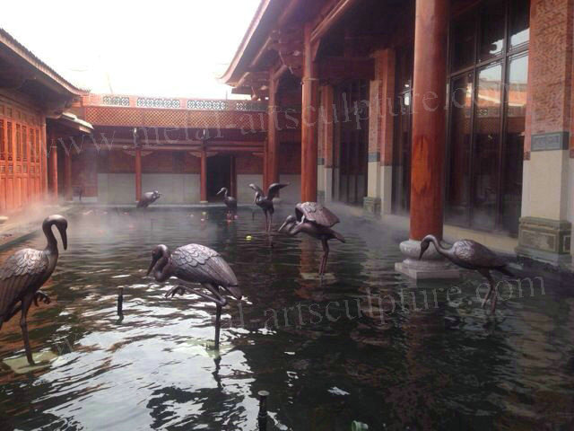 Realistic Copper Animal Sculpture Dimensions Customized For Pool Decoration