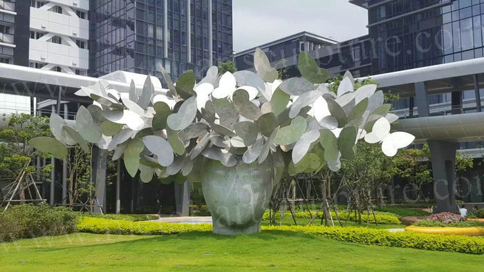 Yard Decor Modern Outdoor Sculpture Size Customized Metal Garden Flowers Sculpture