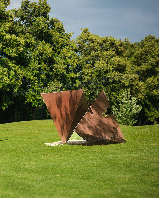 Art Craft Modern Triangle Corten Steel Garden Sculpture With Rusty Feature