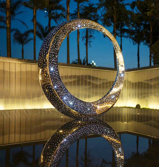 Moon Shape Abstract Metal Sculpture As Outdoor Square Decoration With LED Light