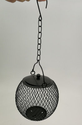 Iron Chain Hanging Bird Nut Feeder Global Black Powder Coated Mesh Material