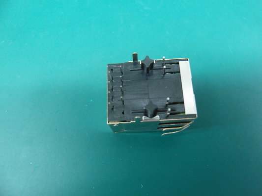 1 X 1 Vertical Mount LEDS Magnetic RJ45 Single Port Jack CAT6 With Side Entry
