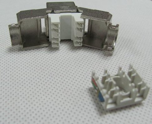 Toolless Cat6A RJ45 STP Network keystone jack With cable holder