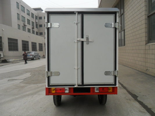 Shaft Drive Manul Clutch Closed Box Cargo Tricycle , Gasoline Tricycle Trike