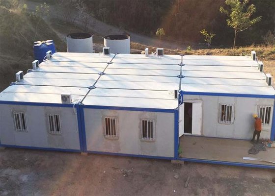 Economy Prefab Huge Refugee Camp 100 Persons Prefab Storage Container Homes