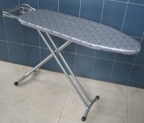 Professional Small Adjustable Folding Hotel Ironing Board Stand with Black Tube and Silver Cover
