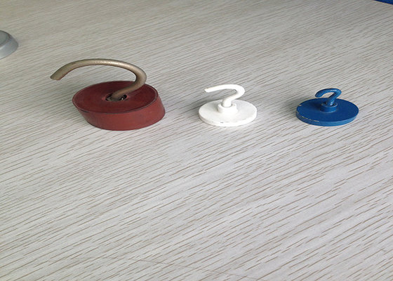 Forti magneti magnetici legati dei ganci con rivestito/a risvolto adesivo su misura