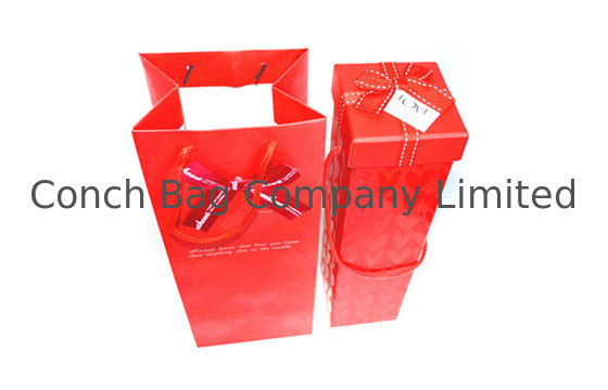 Coated Paper Made Luxury Rope Handle Red Gift Box for Red Wine Packing