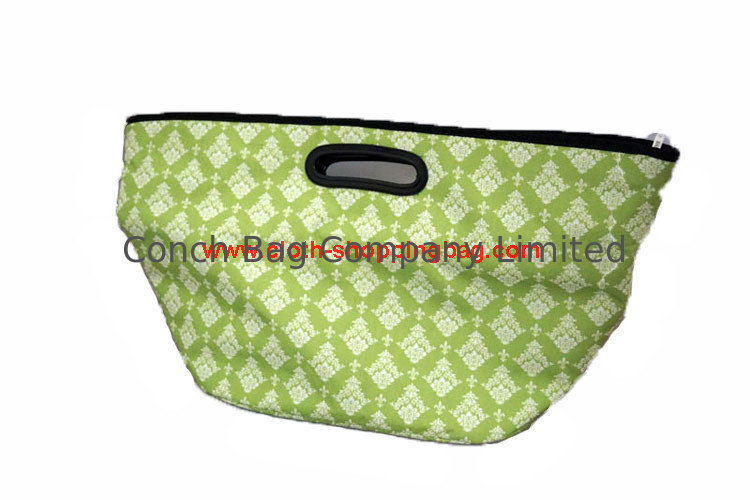 Customized black foldable built lunch bag for adults , portable cooler bag