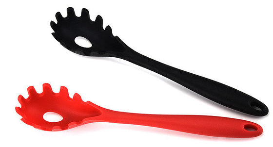 Silicone spaghetti spoon