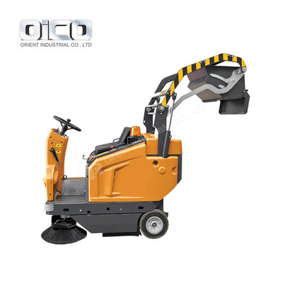 C200D Model Road Cleaning Machine For Floor Self-Discharging Battery Ride On Sweeper