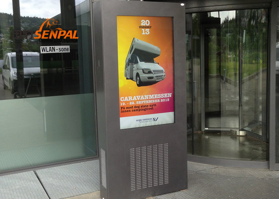 LCD Electronic Advertising Displays With Intelligent Brightness Adjustment System