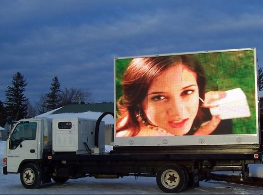 Wateproof P7 Mobile Truck Mounted Led Display Video Walls 1R1G1B DIP supplier