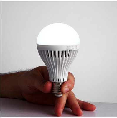 Rechargeable Intelligent Emergency Led Lighting Bulb 5w 4 Hours Emergency Time